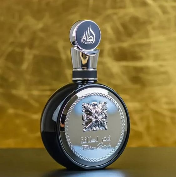 Fakhar Black Eau de Parfum masculino Lattafa | Lyon Perfumaria